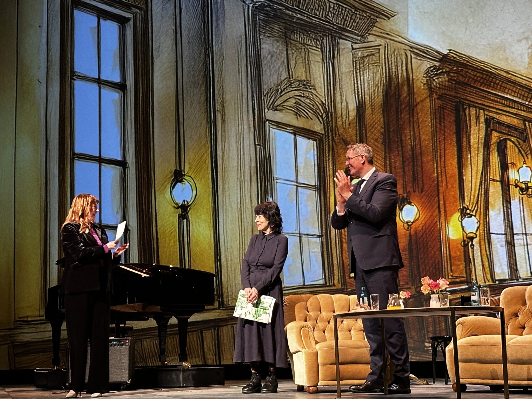 Carl-Zuckmayer-Medaille für Monika Helfer - Journal Lokal