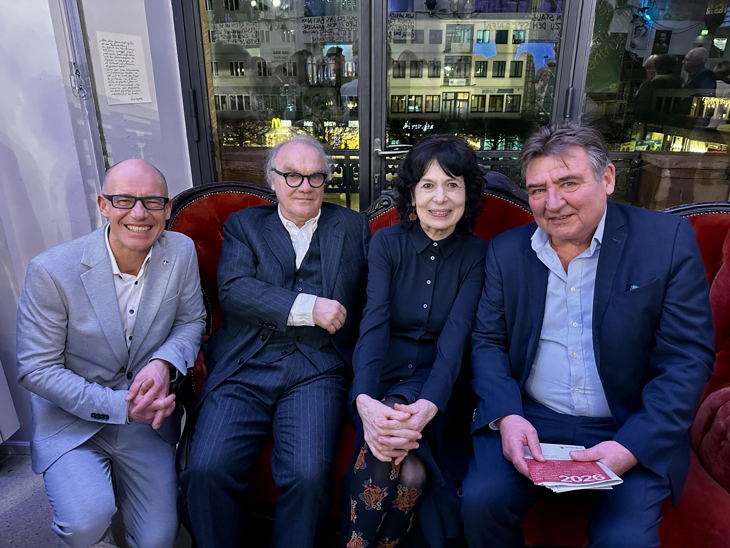 Carl-Zuckmayer-Medaille für Monika Helfer - Journal Lokal